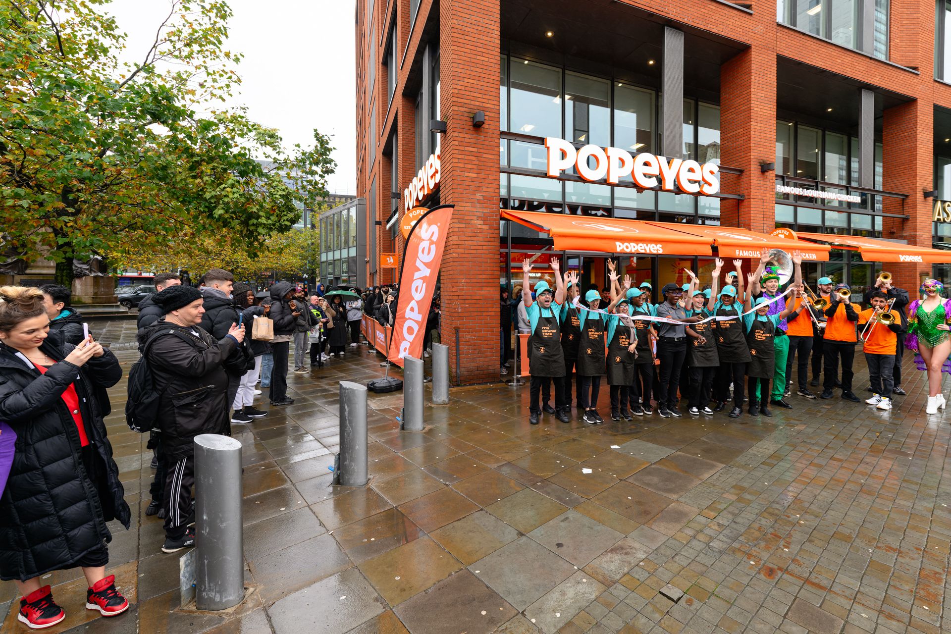 Generating Hype & 16 Hour Queues at Popeyes® Newest Venue in Manchester ...
